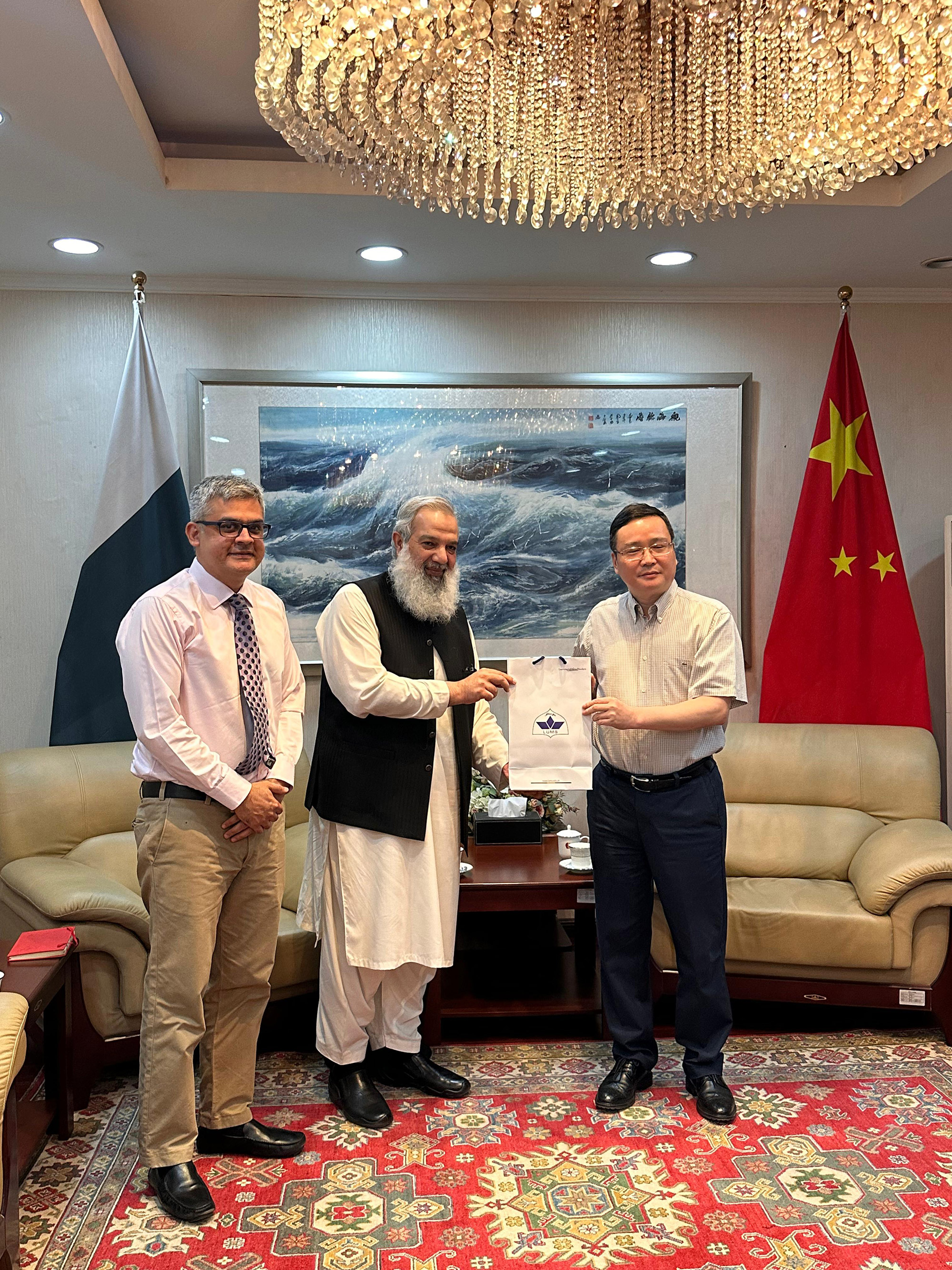 Meeting with Chinese Consul General to Strengthen Academic and Cultural Ties | Welcome to LUMS